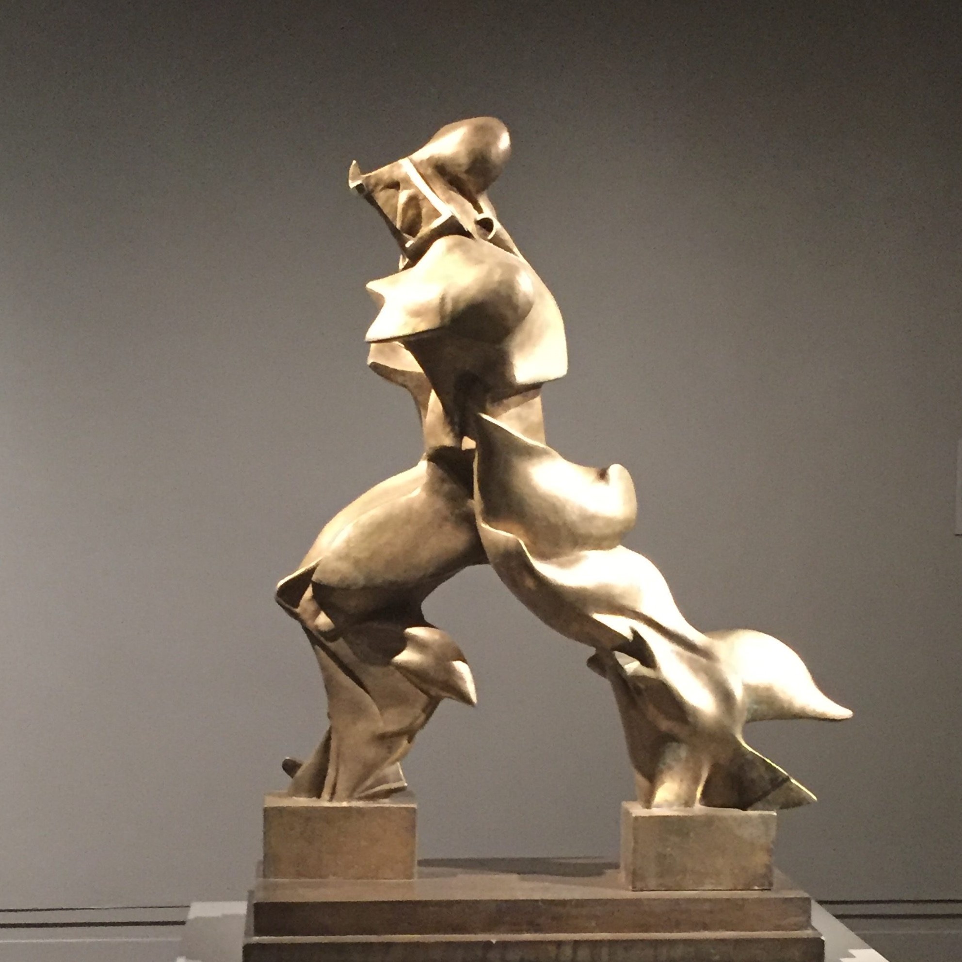 Umberto Boccioni | Forme uniche della continuità nello spazio Umberto Boccioni | Forme uniche della continuità nello spazio